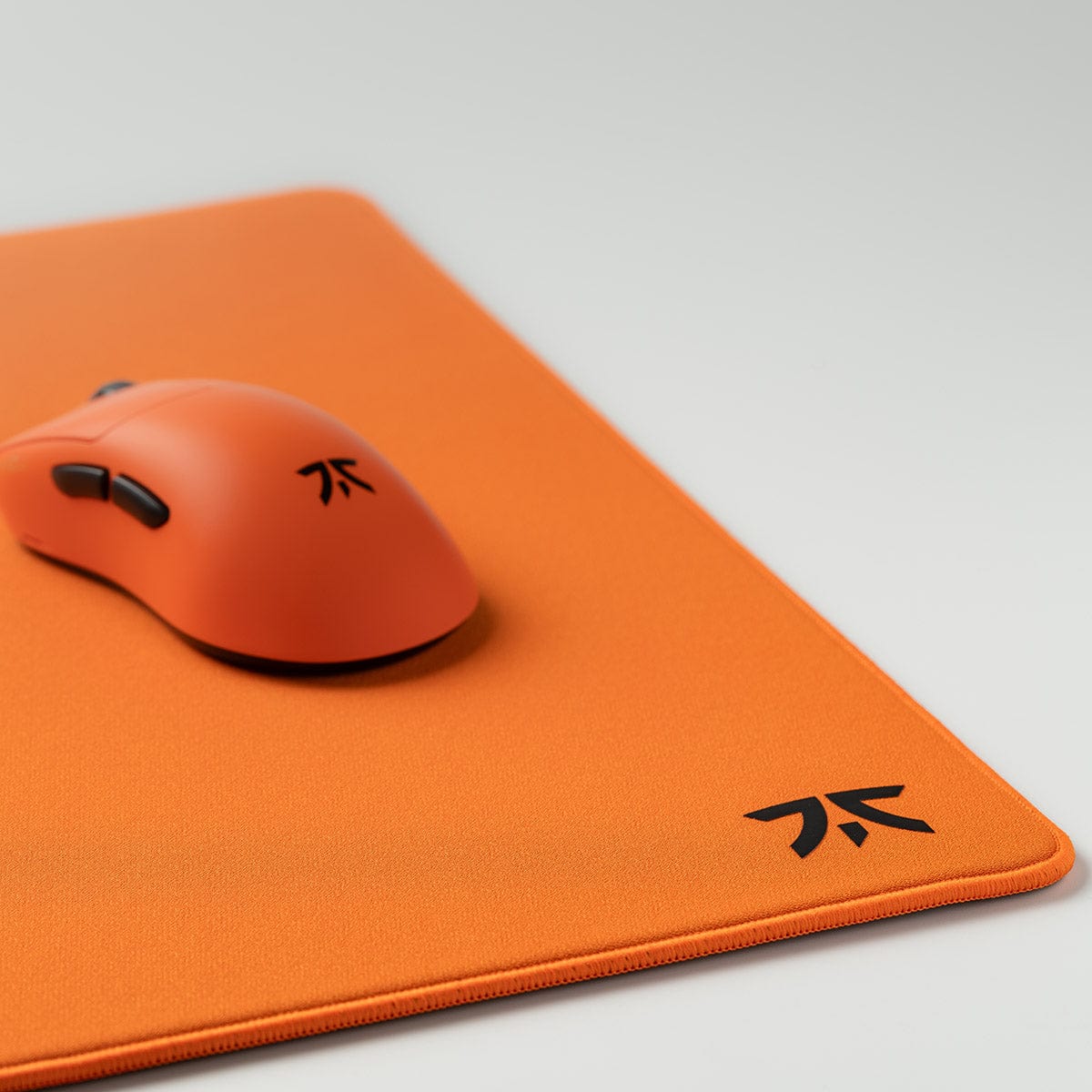 Lót chuột Fnatic DASH 2 MAX hybrid 480x400 | Phong Cách Xanh